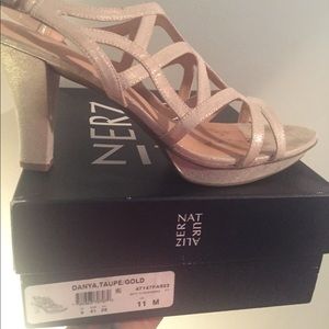 Naturalizer | Shoes | Size 1 Taupegold Naturalizer Shoe | Poshmark